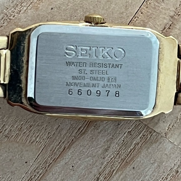 Seiko | Accessories | Seiko Ladies Watch Vintage Gold Tone Bracelet And Rounded Dial | Poshmark